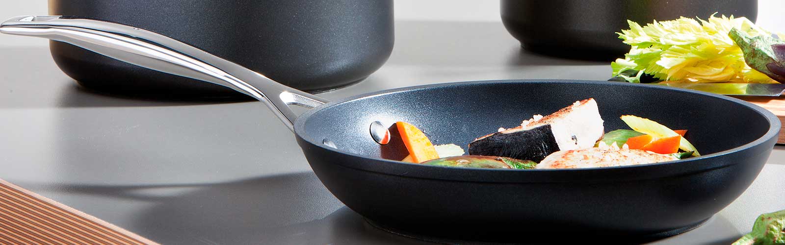 Non-Stick | Le Creuset® Brasil - Site Oficial